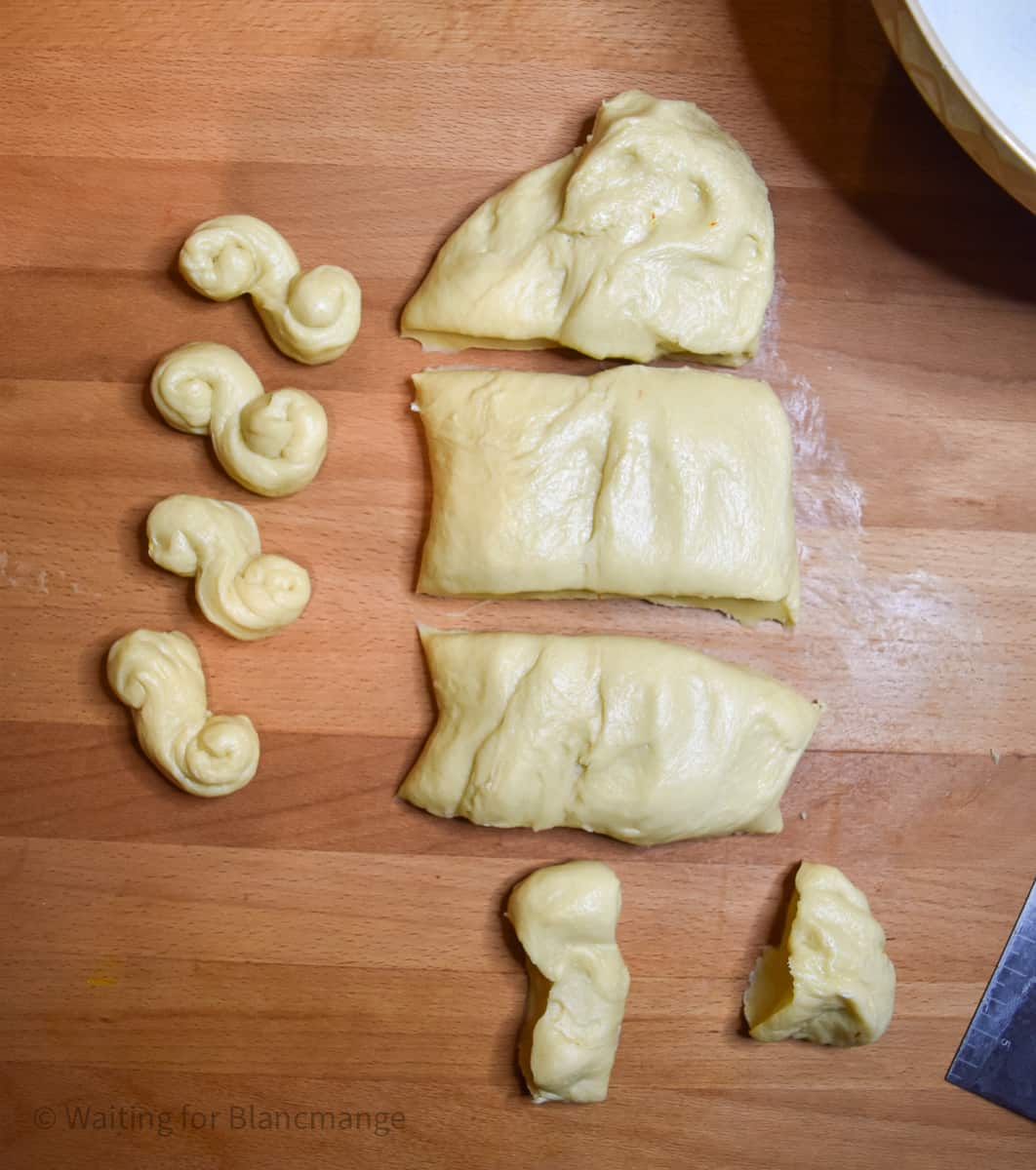 Easy Saffron Buns Recipe - Waiting for Blancmange