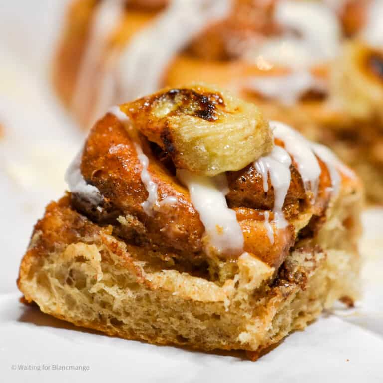 Banana Cinnamon Rolls with Caramel - Waiting for Blancmange