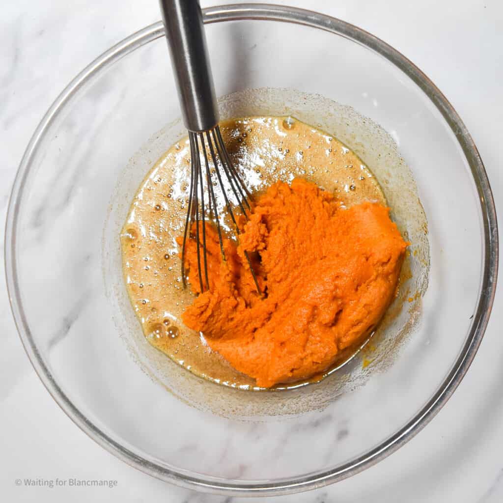 Pumpkin Pie with Graham Cracker Crust - Waiting for Blancmange